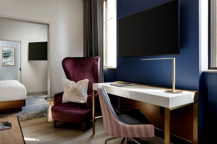 Rand Tower Hotel Minneapolis a Tribute Portfolio Hotel Minneapolis ...