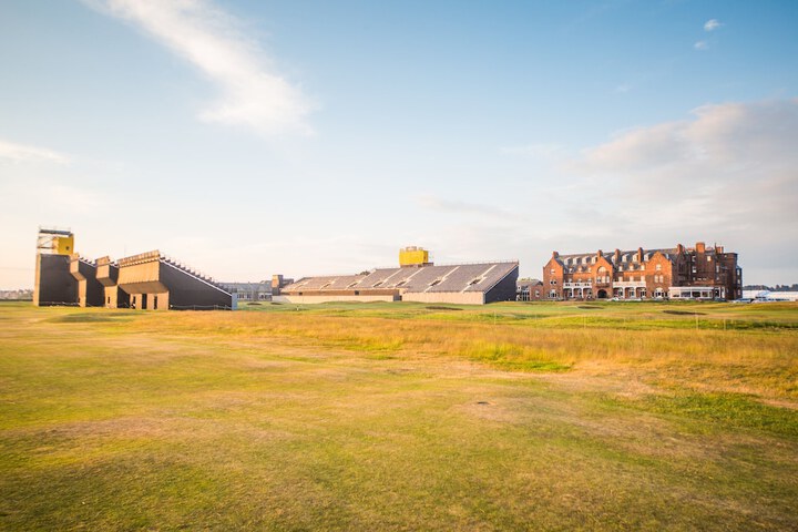 Marine Troon Troon | Bookonline.com