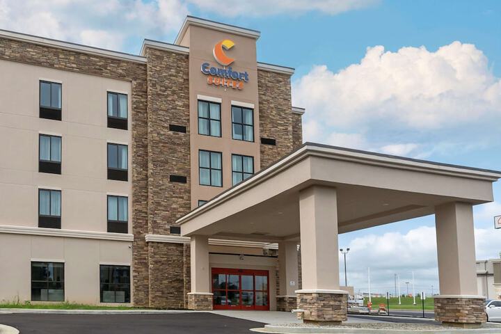 Comfort Suites Paducah | Bookonline.com