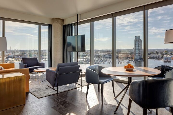 Canopy by Hilton Baltimore Harbor Point Baltimore | Bookonline.com