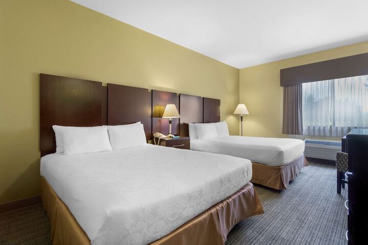 Best Western Plus Plaza by the Green Kent | Bookonline.com
