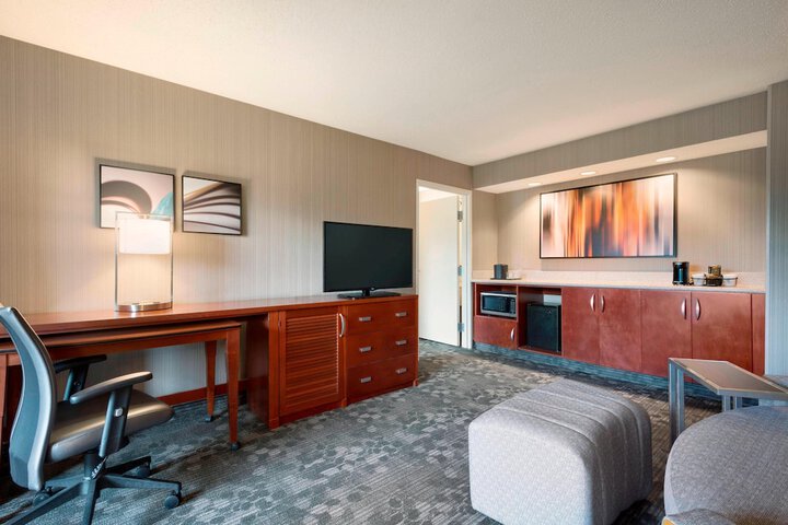 Courtyard by Marriott Akron Fairlawn Akron | Bookonline.com