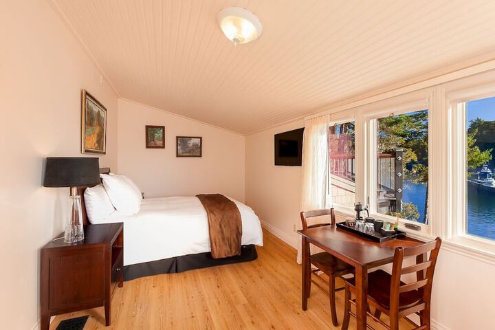 Noyo Harbor Inn Restaurant&Tavern Fort Bragg | Bookonline.com