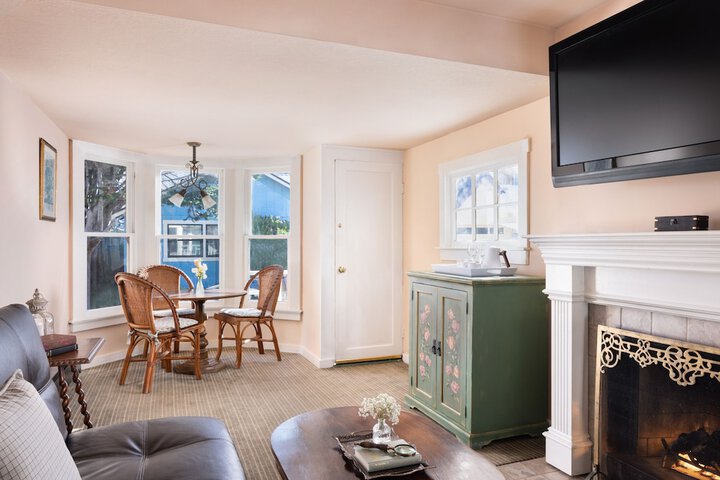 Centrella Hotel a Kirkwood Collection Hotel Pacific Grove | Bookonline.com