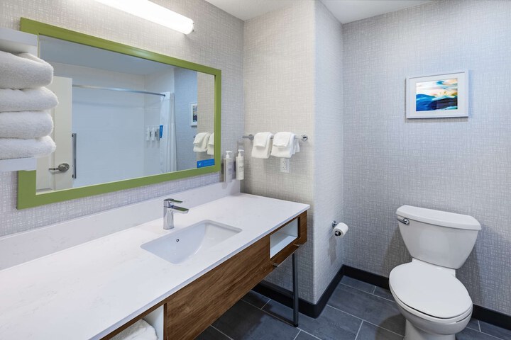 Hampton Inn & Suites Dallas I 30 Cockrell Hill Dallas | Bookonline.com