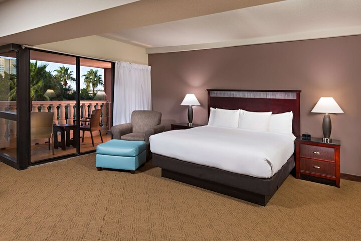 DoubleTree by Hilton Phoenix Mesa Mesa | Bookonline.com