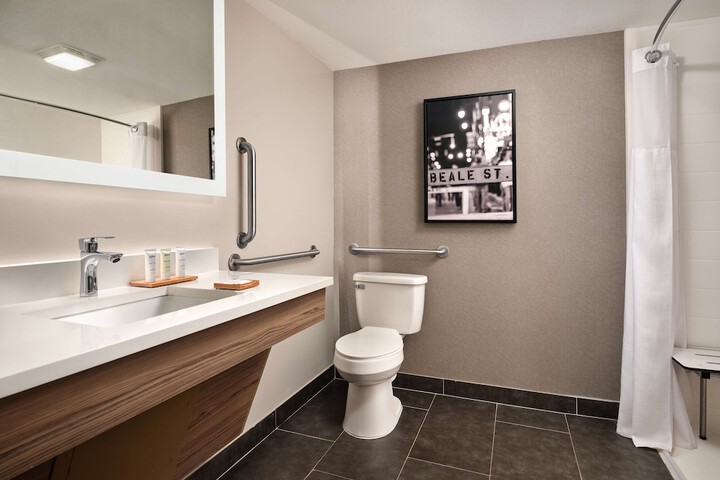 Radisson Hotel West Memphis West Memphis | Bookonline.com