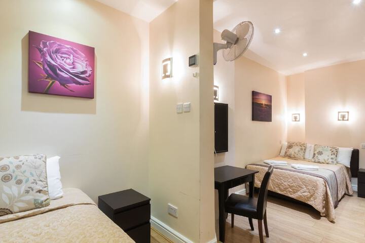 Notting Hill Gate Hotel London | Bookonline.com