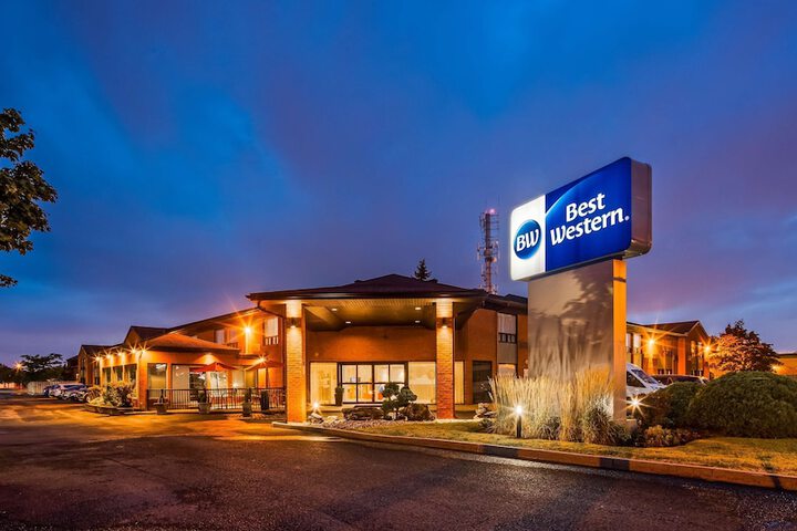 Best Western Hotel Brossard Brossard | Bookonline.com