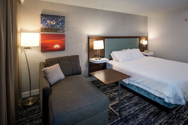 Hampton Inn Long Island / Commack Commack | Bookonline.com