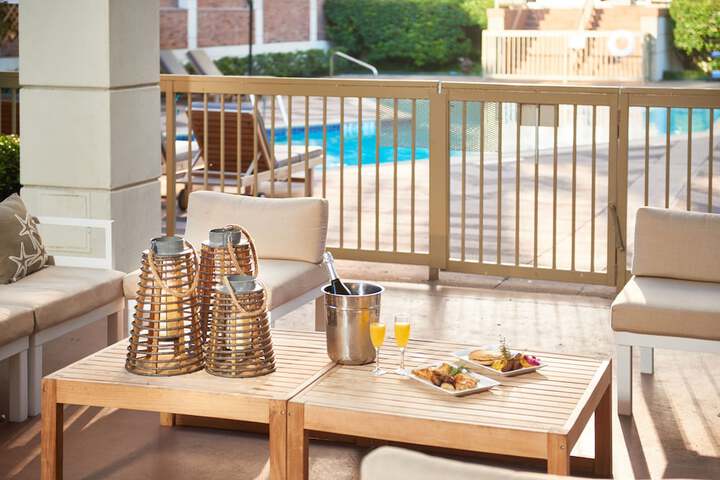 DoubleTree by Hilton Dallas Market Center Dallas | Bookonline.com