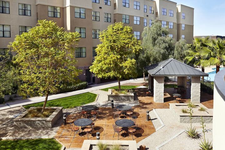 Courtyard by Marriott Phoenix North / Happy Valley Phoenix | Bookonline.com