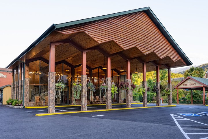 River Terrace Resort & Convention Center Gatlinburg | Bookonline.com