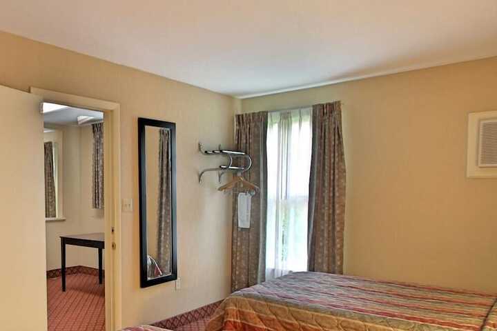 Rodeway Inn & Suites Hershey | Bookonline.com
