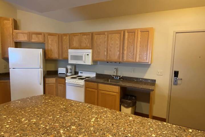 AmericInn by Wyndham Viroqua Viroqua | Bookonline.com