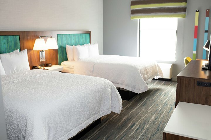 Hampton Inn & Suites Dundee Dundee | Bookonline.com