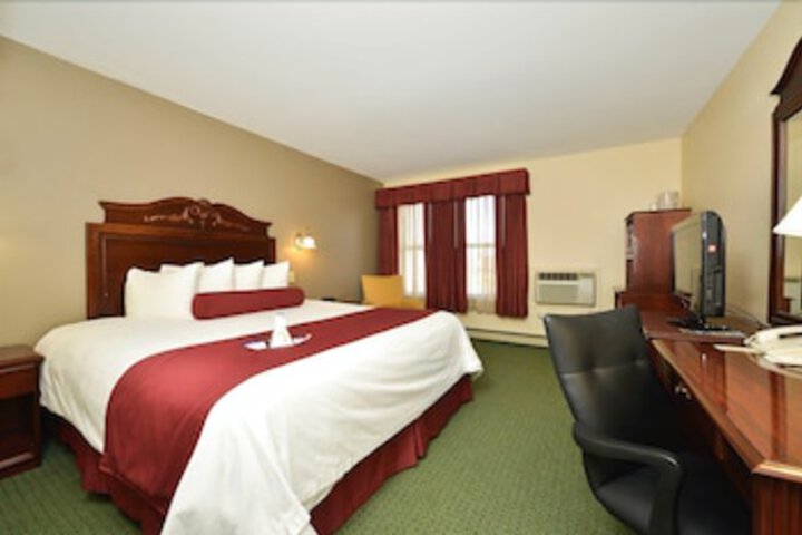 Best Western The Hotel Chequamegon Ashland | Bookonline.com