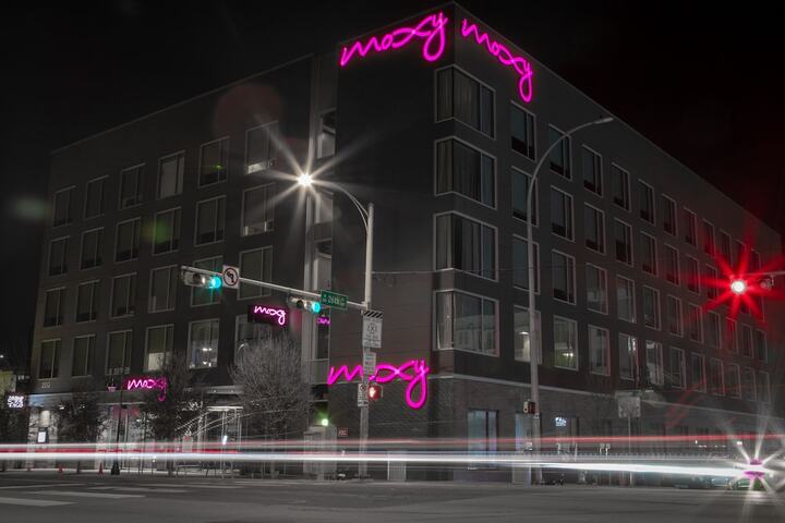 Moxy Austin University Austin | Bookonline.com