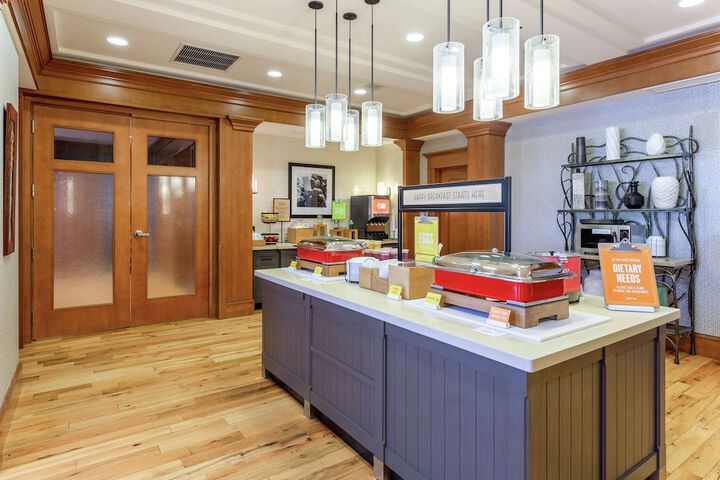 Hampton Inn & Suites Saratoga Springs Downtown Saratoga Springs ...