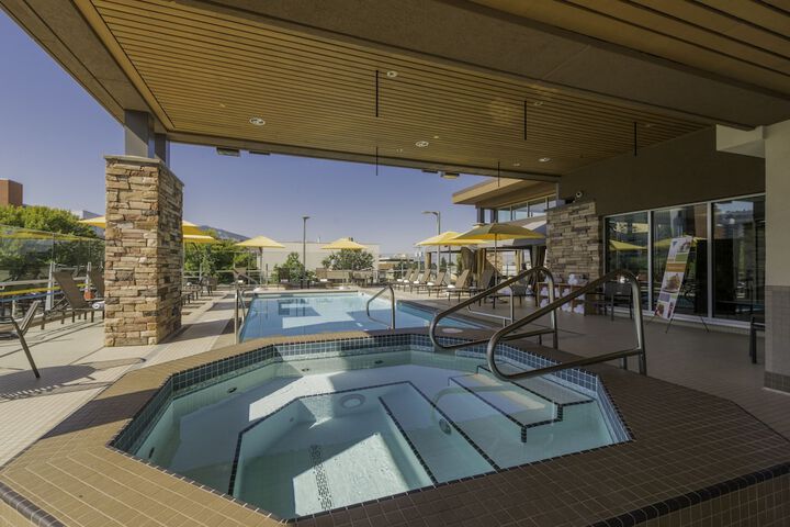 Delta Hotels by Marriott Kamloops Kamloops | Bookonline.com