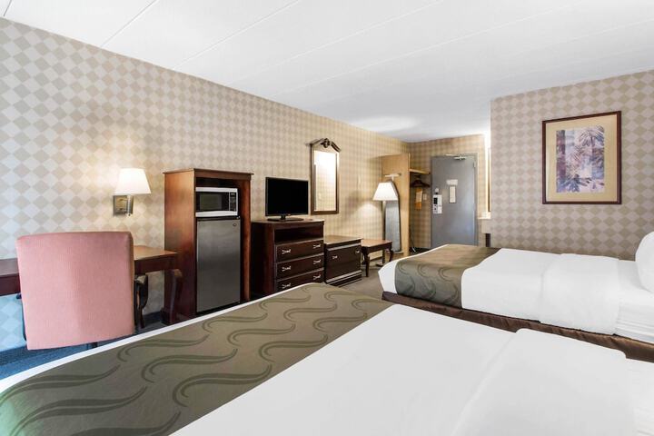 Quality Inn West Springfield West Springfield | Bookonline.com