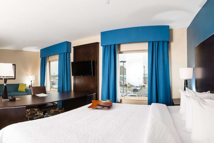 Hampton Inn & Suites by Hilton Regina East Gate Regina | Bookonline.com