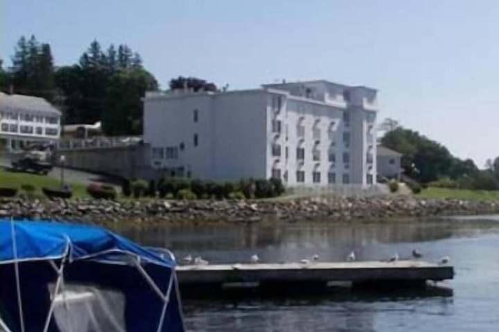 Fort Knox Park Inn Bucksport | Bookonline.com