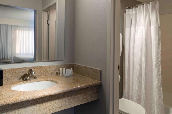 Sonesta Select Boca Raton Town Center Boca Raton | Bookonline.com