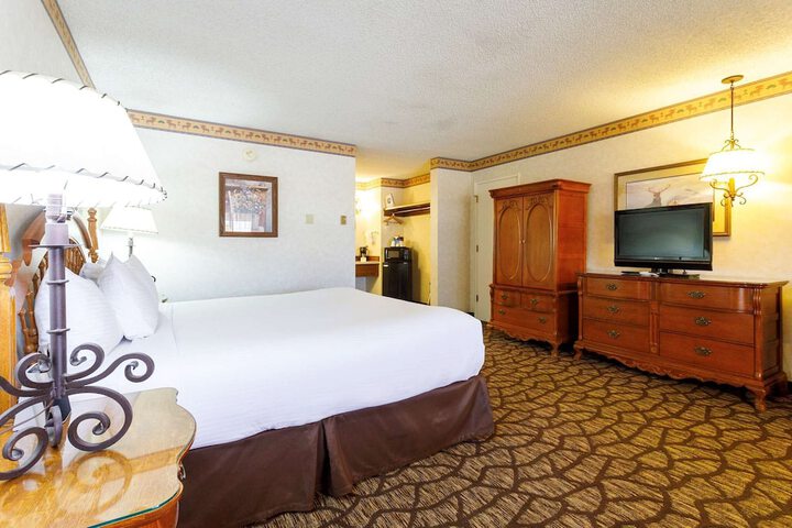 Gold Country Inn&Casino by Red Lion Hotels Elko | Bookonline.com