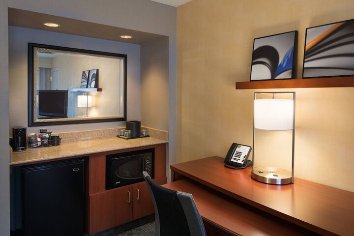 Courtyard by Marriott Portland Beaverton Beaverton | Bookonline.com
