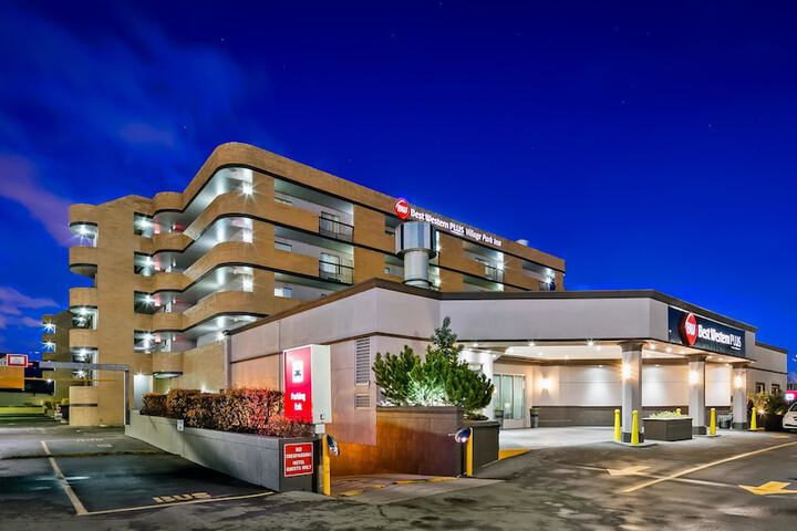 Best Western Plus Village Park Inn Calgary | Bookonline.com