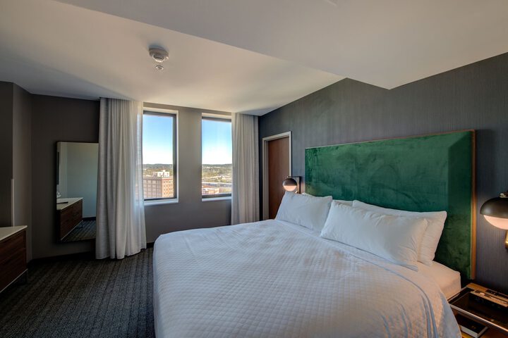 Threefoot Hotel Meridian a Tribute Portfolio Hotel Meridian ...