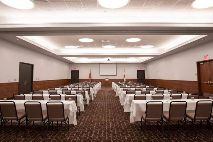 State House Inn Springfield | Bookonline.com