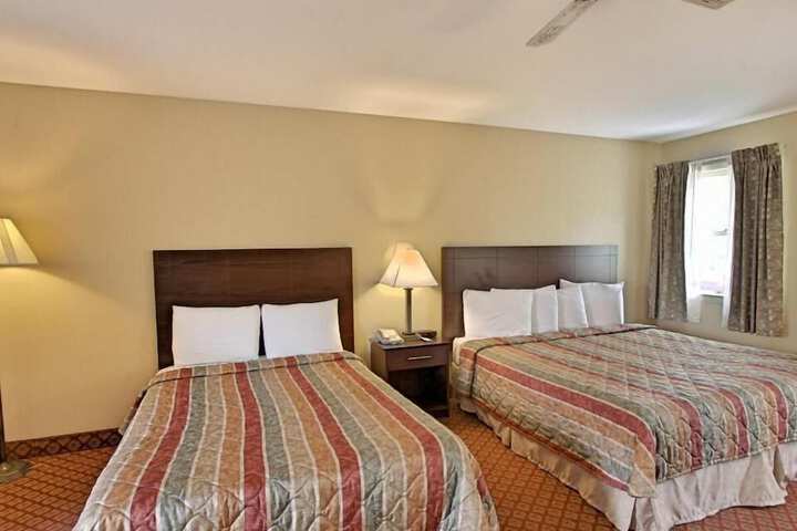 Rodeway Inn & Suites Hershey | Bookonline.com