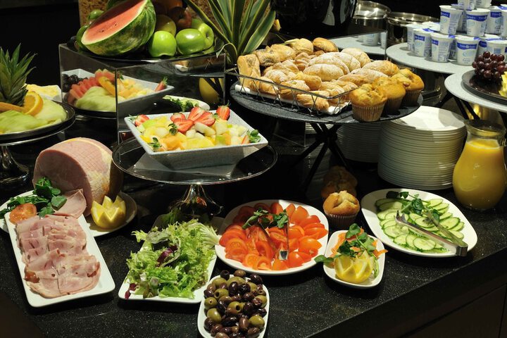 DoubleTree by Hilton London Victoria London | Bookonline.com