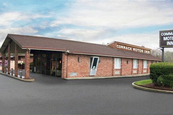 Commack Motor Inn Commack | Bookonline.com