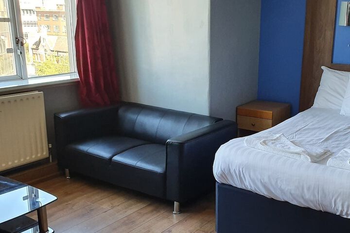 Gilson Hotel Hull | Bookonline.com