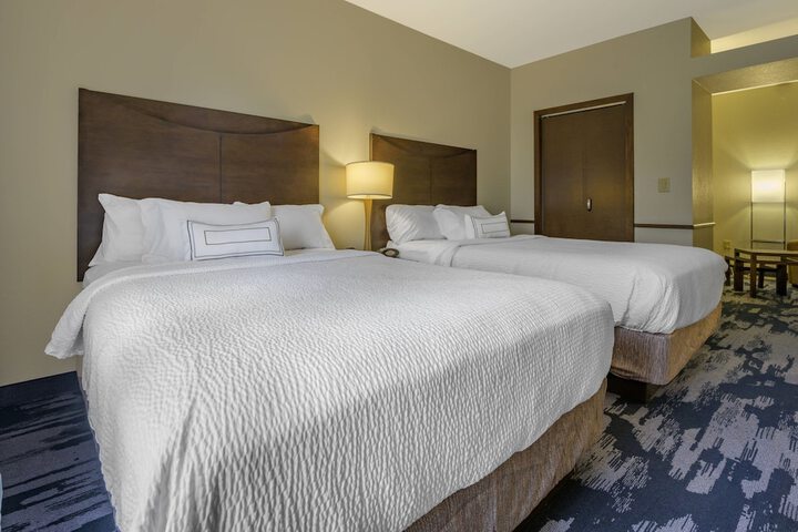 Fairfield Inn & Suites by Marriott Slippery Rock Slippery Rock ...