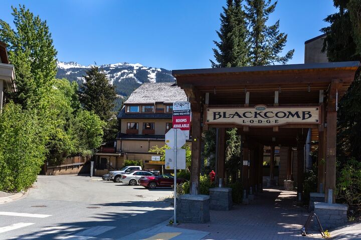 Blackcomb Lodge Whistler | Bookonline.com