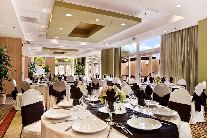DoubleTree by Hilton LAX El Segundo El Segundo | Bookonline.com