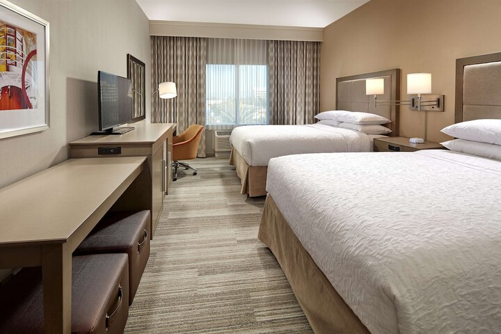 Hampton Inn Long Beach Airport Long Beach | Bookonline.com