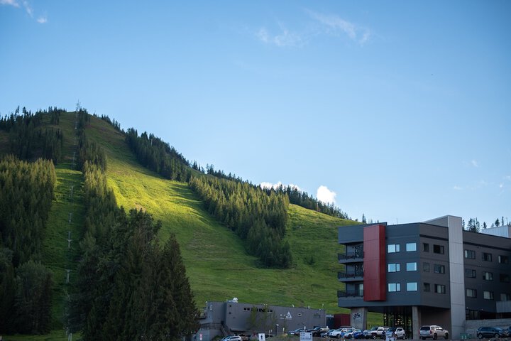 The Josie Hotel Autograph Collection Rossland | Bookonline.com