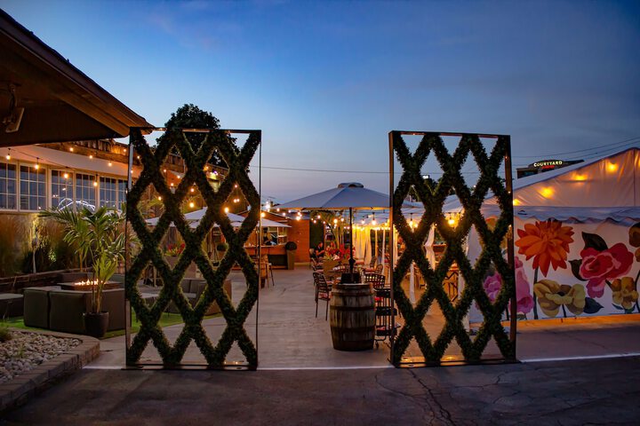 Old Stone Inn Boutique Hotel Niagara Falls | Bookonline.com