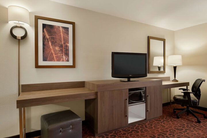 Hampton Inn Wichita Falls Sikes Senter Mall Wichita Falls | Bookonline.com