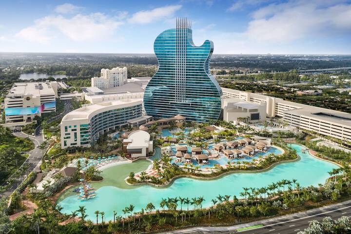 The Oasis Tower at Seminole Hard Rock Hollywood | Bookonline.com