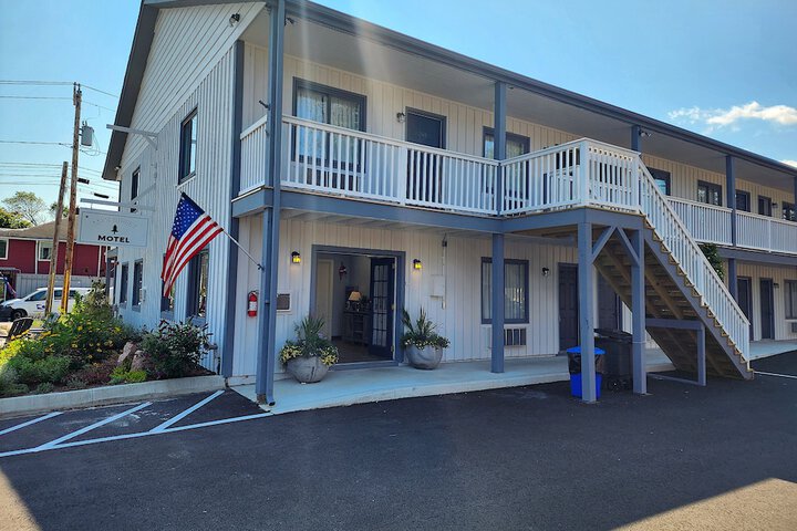 Main Street Motel Bar Harbor | Bookonline.com