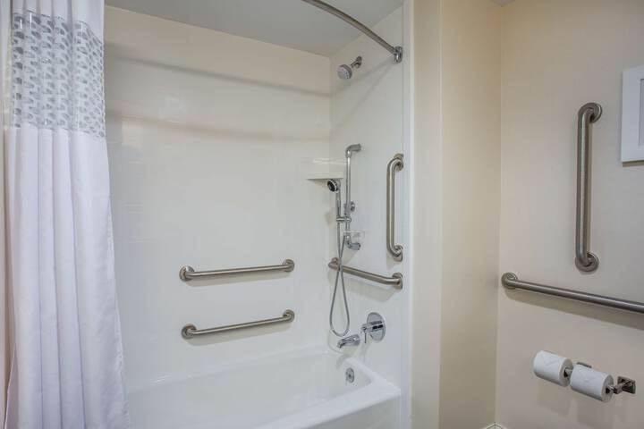 Hampton Inn & Suites Yonkers Westchester Yonkers | Bookonline.com