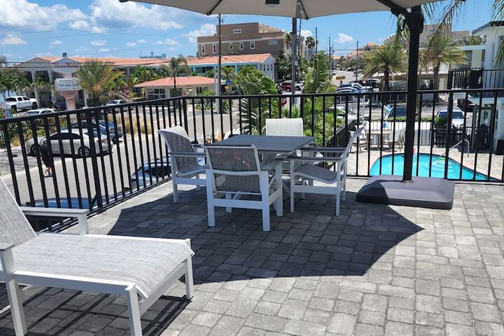 Devon Shores Clearwater Beach | Bookonline.com