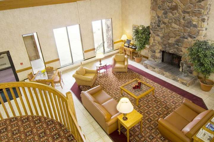 Carlton Lodge Adrian Adrian | Bookonline.com