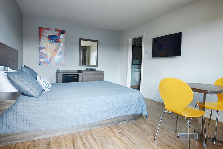 Le Fabreville Laval | Bookonline.com